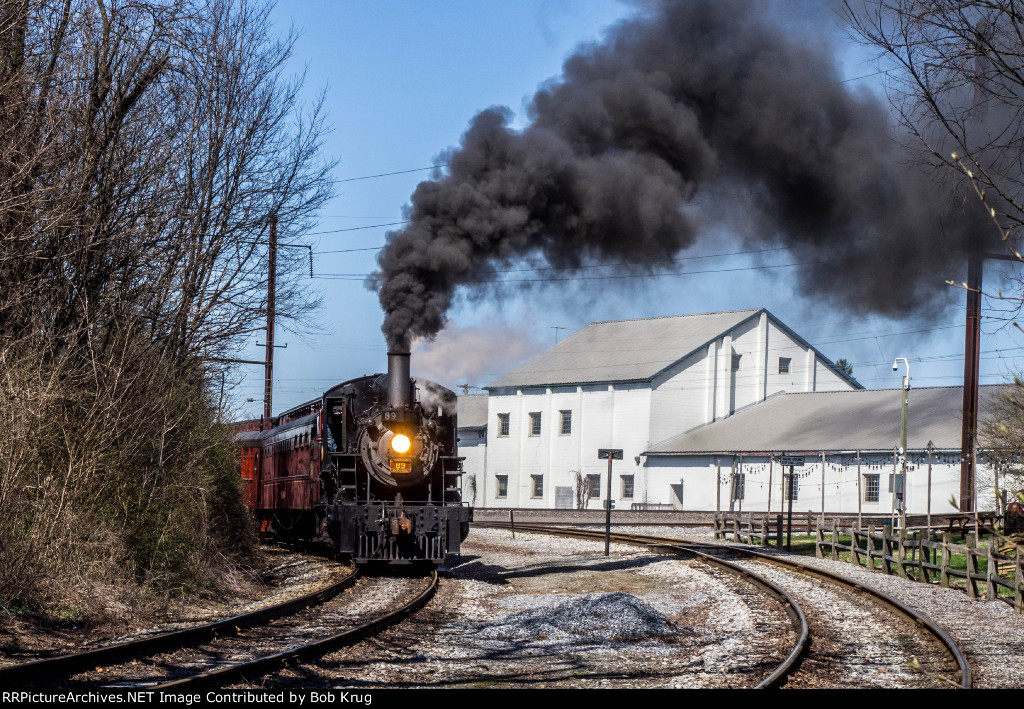 SRR 89 departing Leaman Place